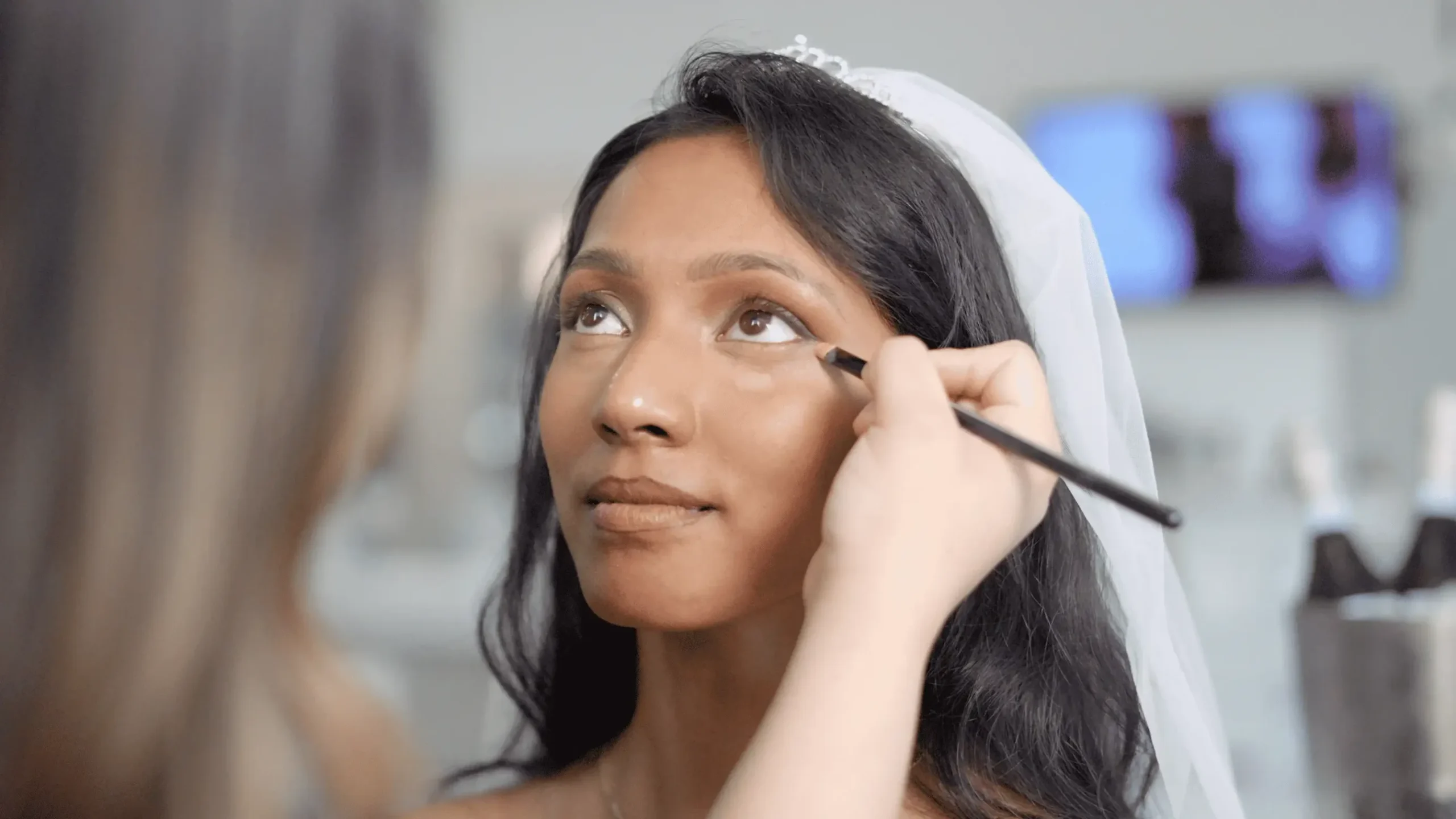 Outdoor Wedding Makeup Tips: How to Look Flawless All Day